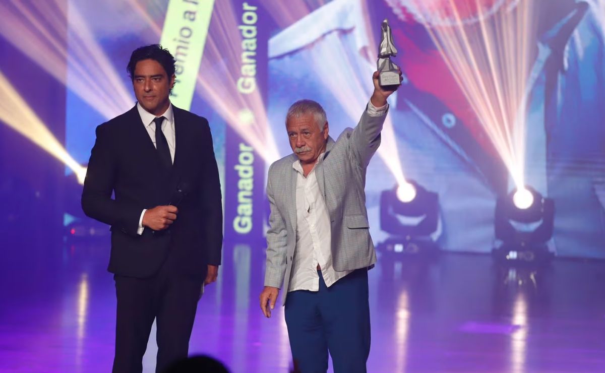 ¡Un gran reconocimiento El especial y particular premio que recibió ...