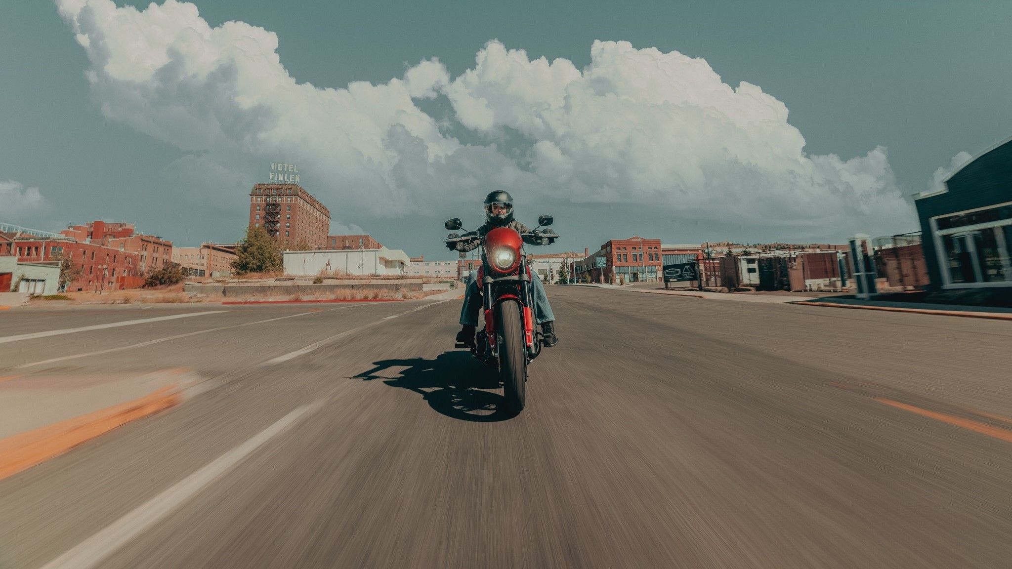 The Cruiser Motorcycle With The Best Mileage For Long Distance Travel