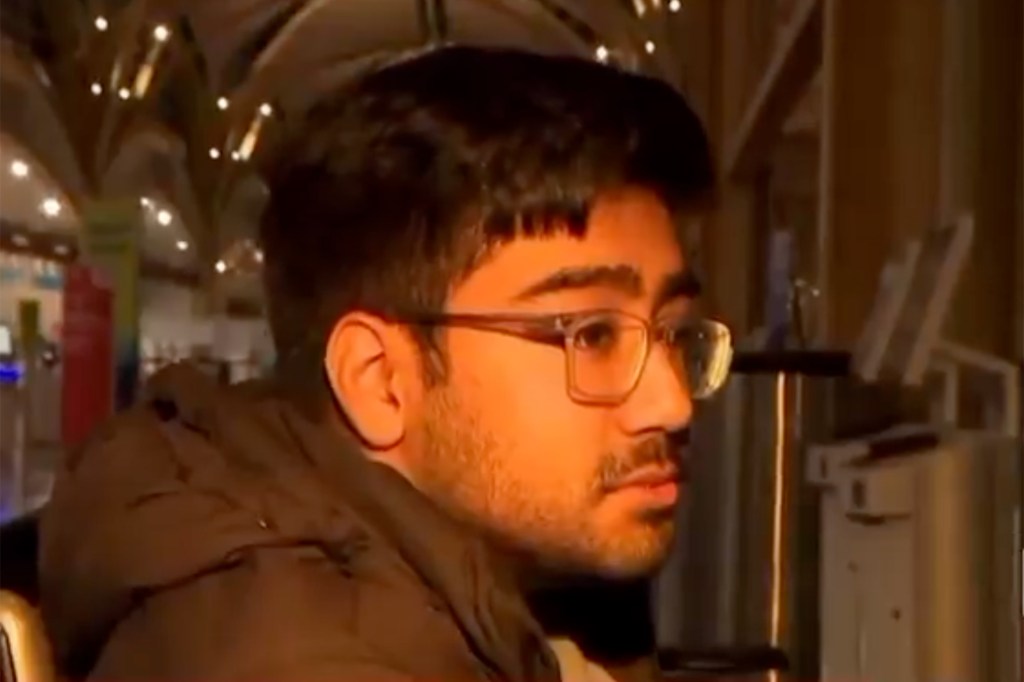 Husband received text message from his wife that she was landing ...