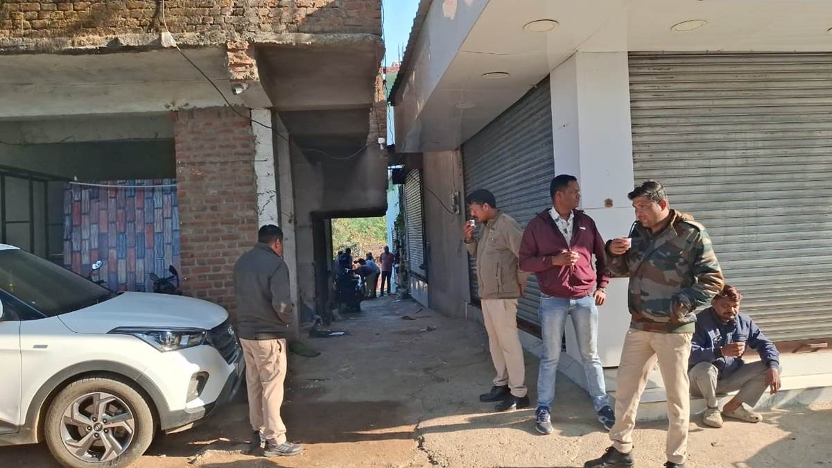 EOW Raid Chhindwara: सिवनी सीएमओ के छिंदवाड़ा निवास पर ईओडब्लू की रेड