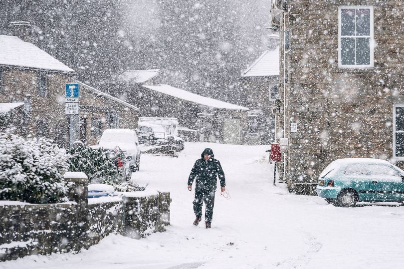 Snow maps show January 2026 blizzards and temperatures fall to -11C