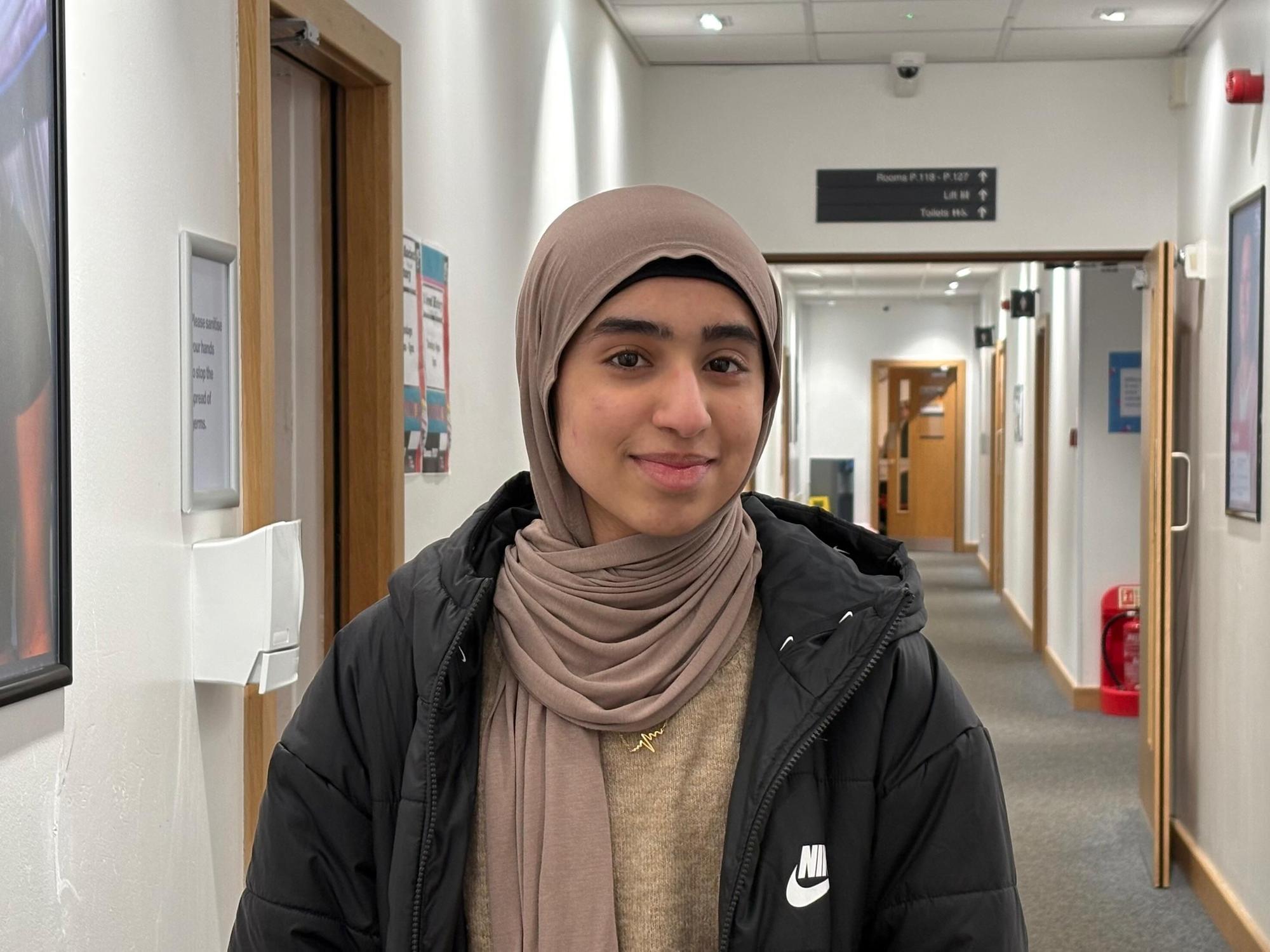 Nelson & Colne College students complete prestigious academic ...