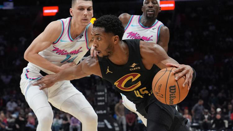 Donovan Mitchell scores 34 points, Cleveland Cavaliers never trail in ... Donovan Mitchell scores 34 points, Cleveland Cavaliers never trail in ...