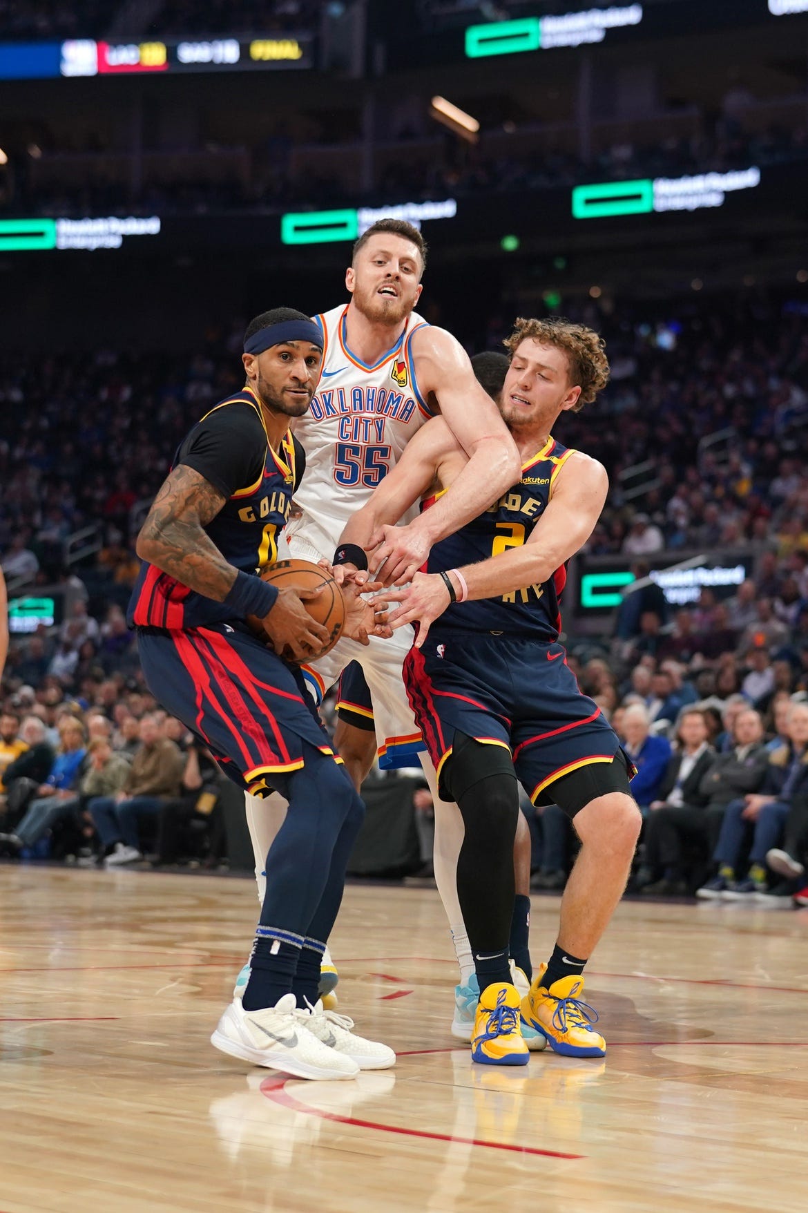 LOOK: Isaiah Stewart points at Pacers players and other pictures of the ...