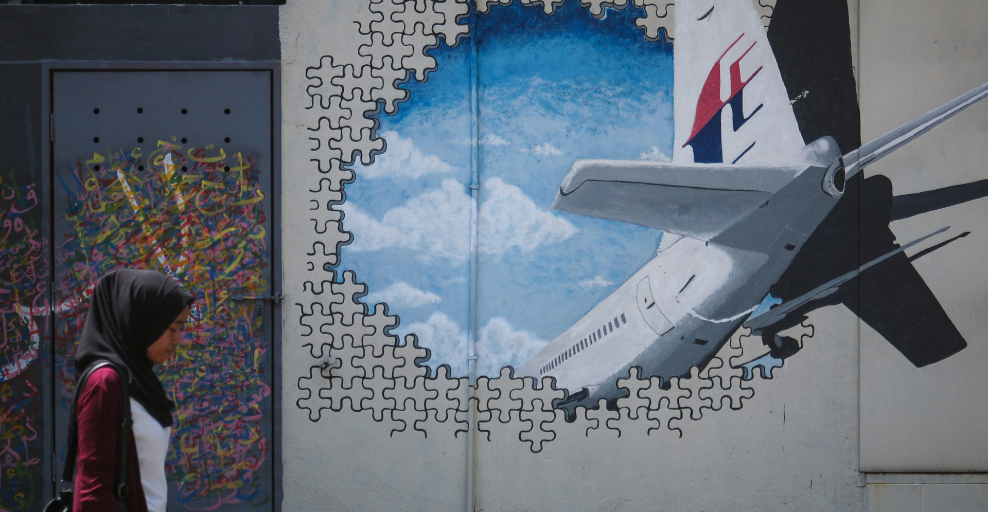 The mystery surrounding the missing Malaysia Airlines plane The mystery surrounding the missing Malaysia Airlines plane