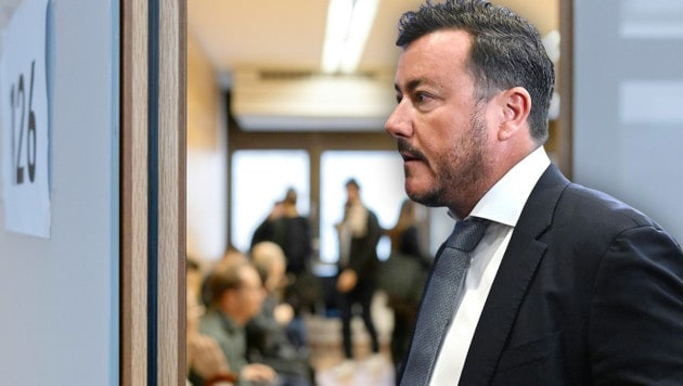 Signa: Jetzt werden Mitarbeiter zur Kasse gebeten