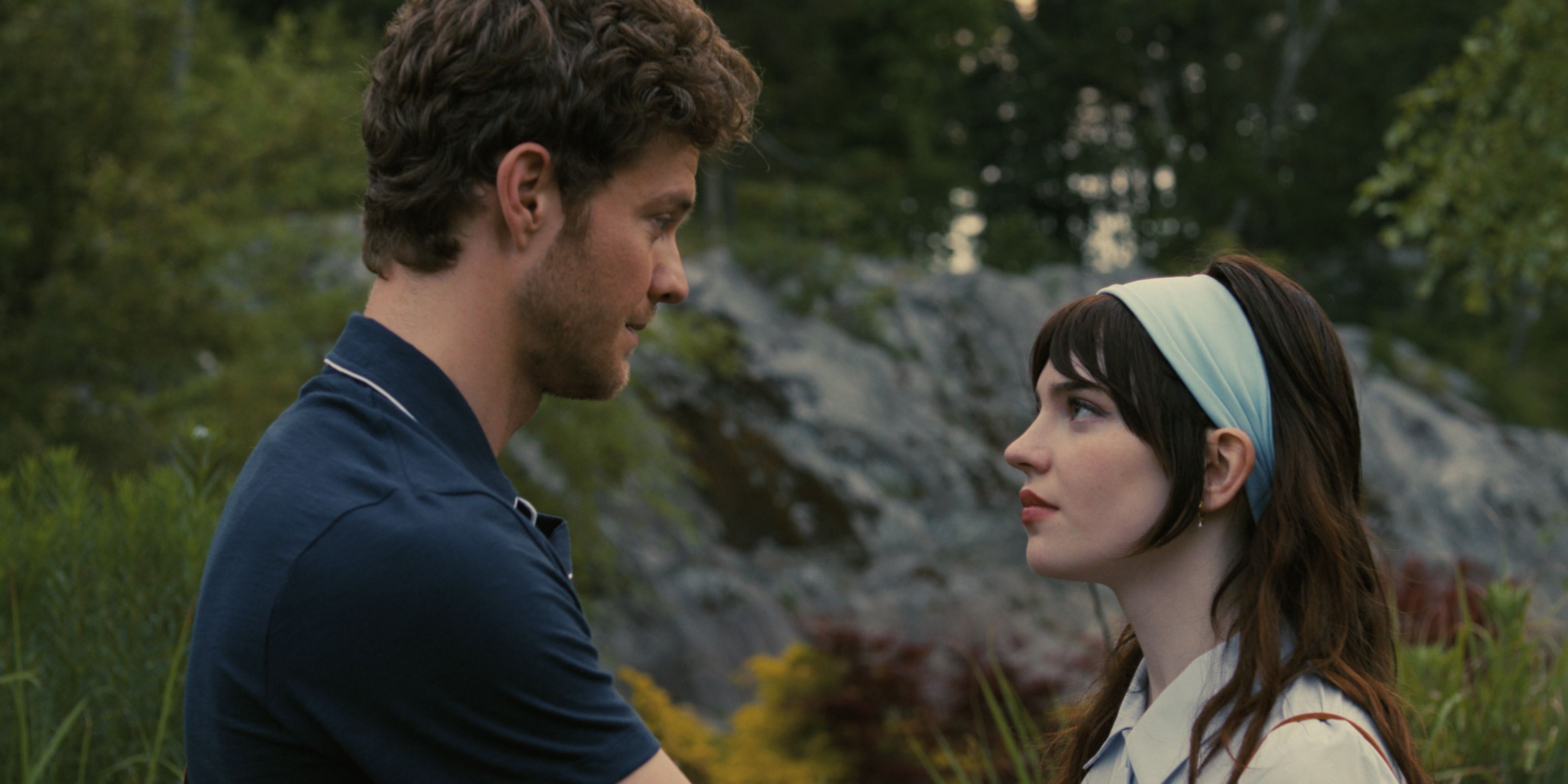 Sophie Thatcher & Jack Quaid's New Horror Movie Extends Two Very ...