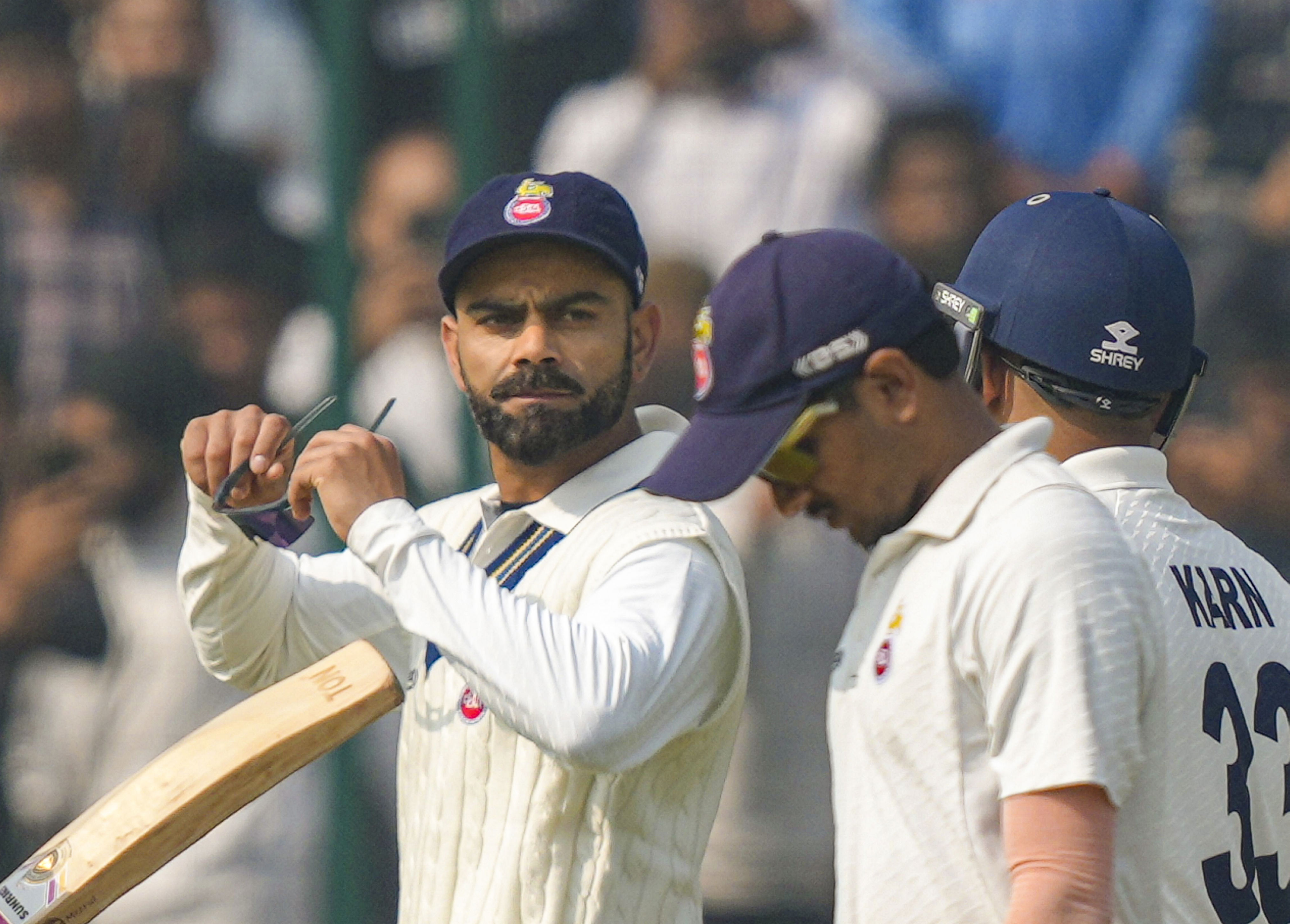 Homecoming of a King: Exuberant fans turn Delhi Ranji game into ...