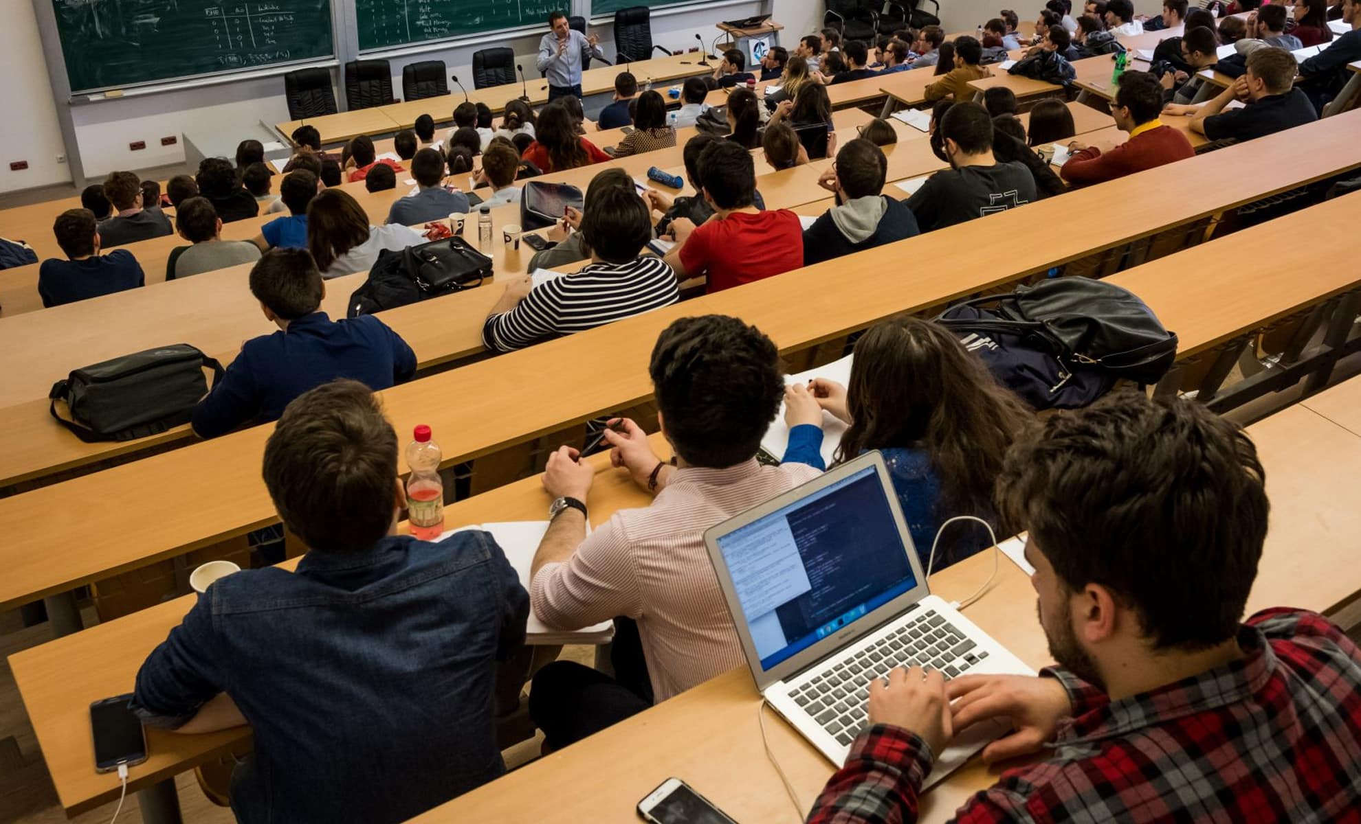 Masters en France : voici les 5 formations qui attirent le plus d'étudiants