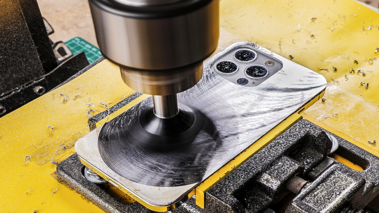 He made a DIY Leather Phone Case. What an amazing result!