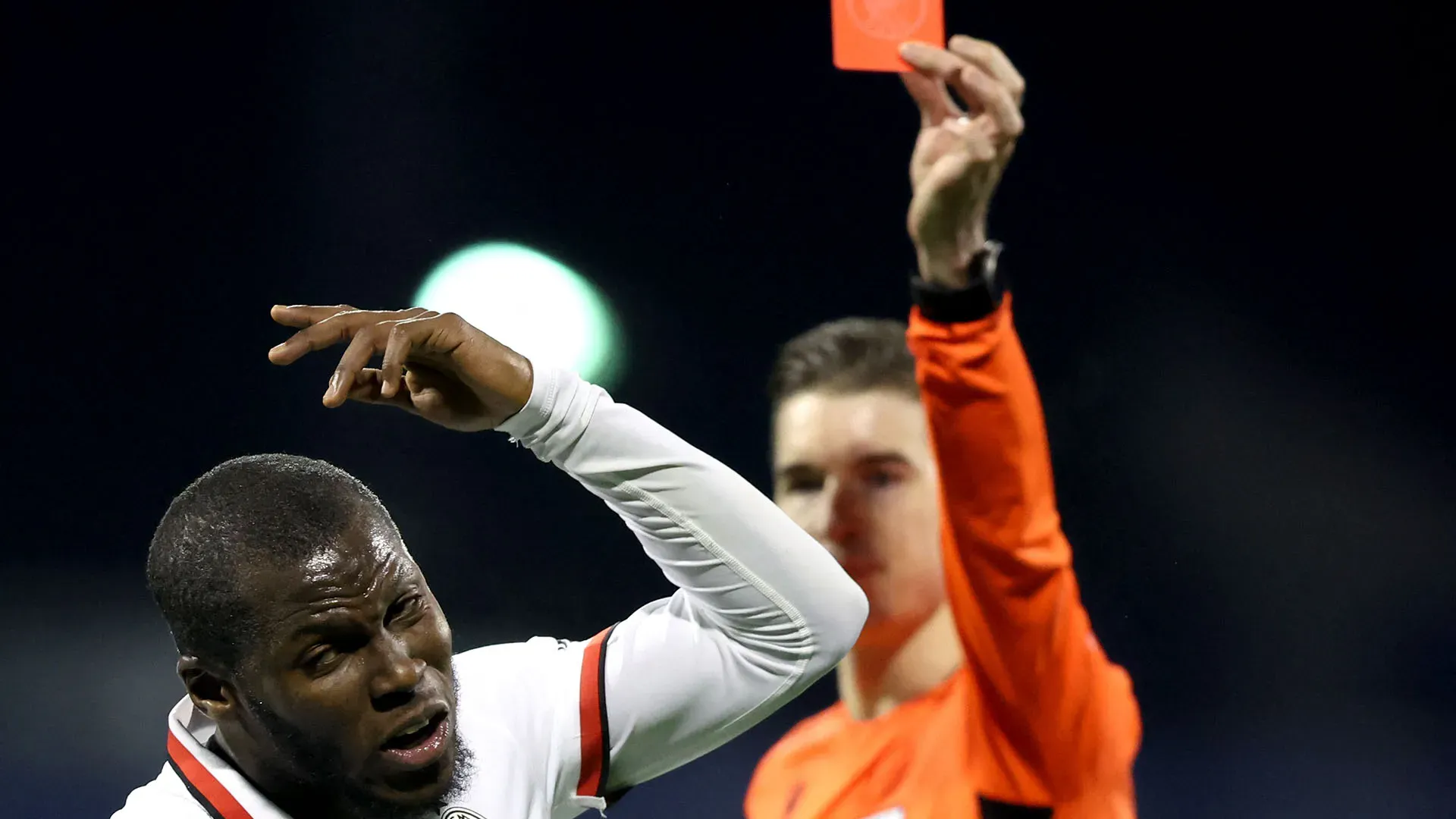 Musah perd la tête et se fait expulser : les photos de l'altercation