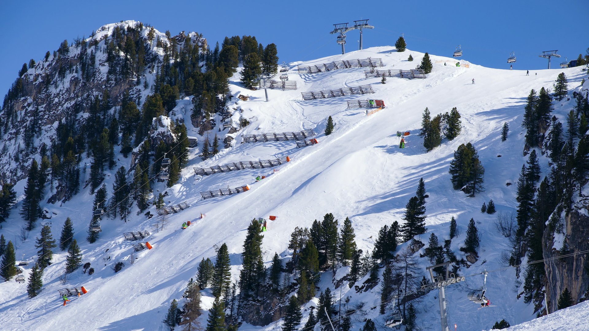 Cette piste de ski est la plus raide au monde et elle se trouve en Europe