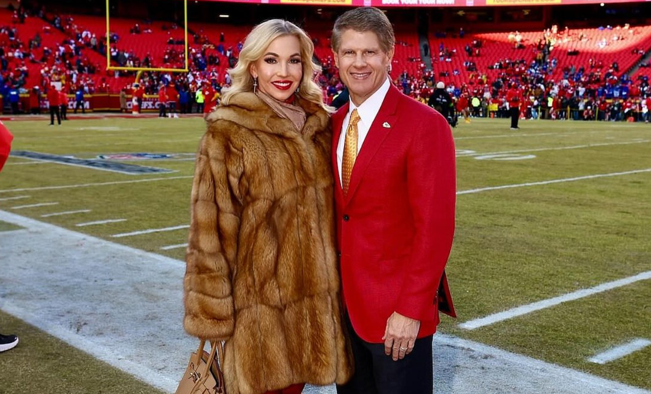 Tavia Hunt, Wife Of Chiefs Owner Pens Lengthy Note Addressing Team’s ...