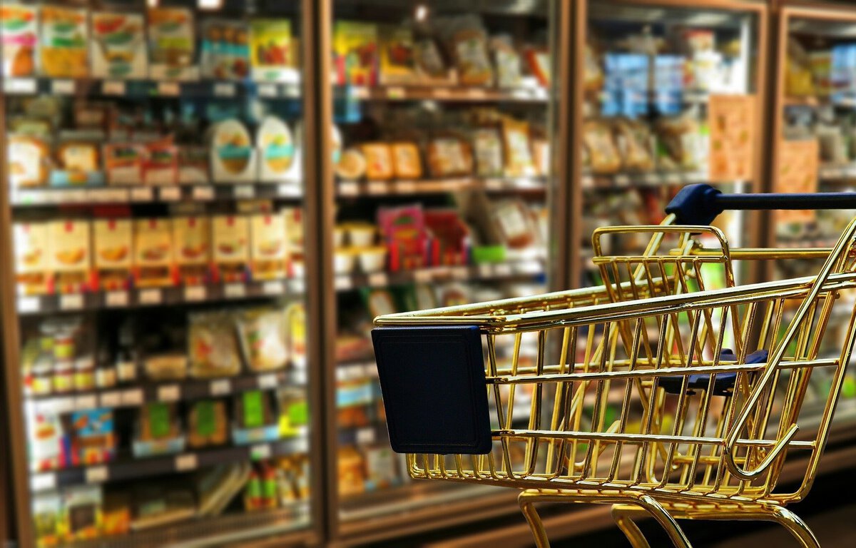 Auchan et Intermarché rappellent à leur tour des lardons partout en France