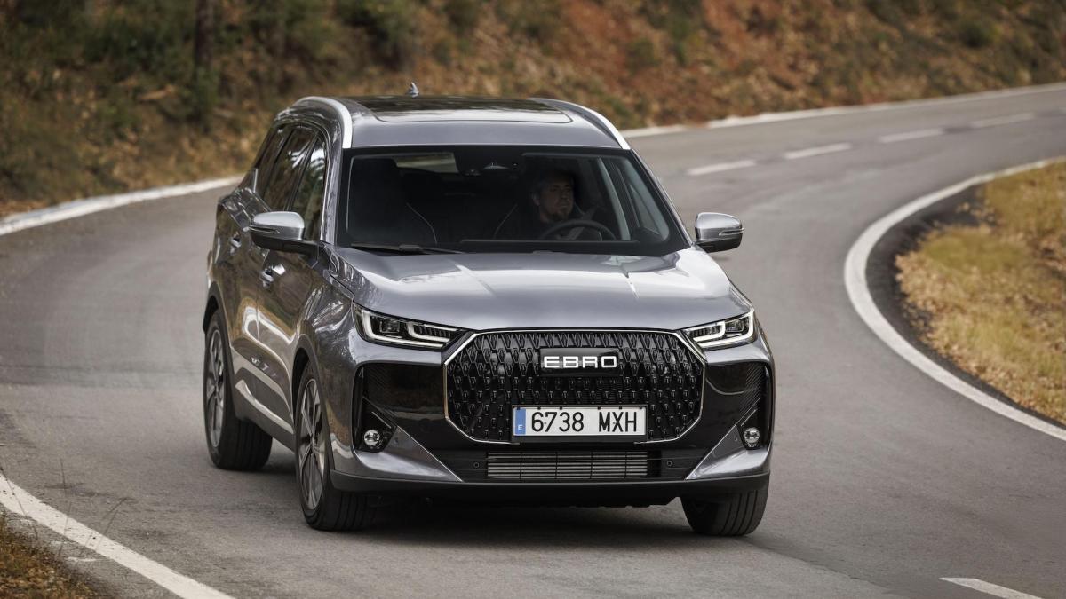 Analizamos a fondo el nuevo Ebro s700, un SUV de gasolina, fabricado en ...