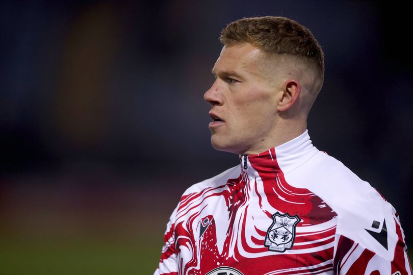 James McClean defends Derry MMA star Paul Hughes over Conor McGregor's ...