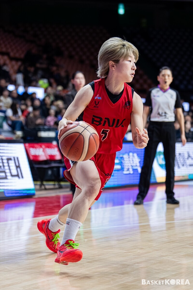 [BK포토] 부산 BNK SUM vs 부천 하나은행 경기 화보