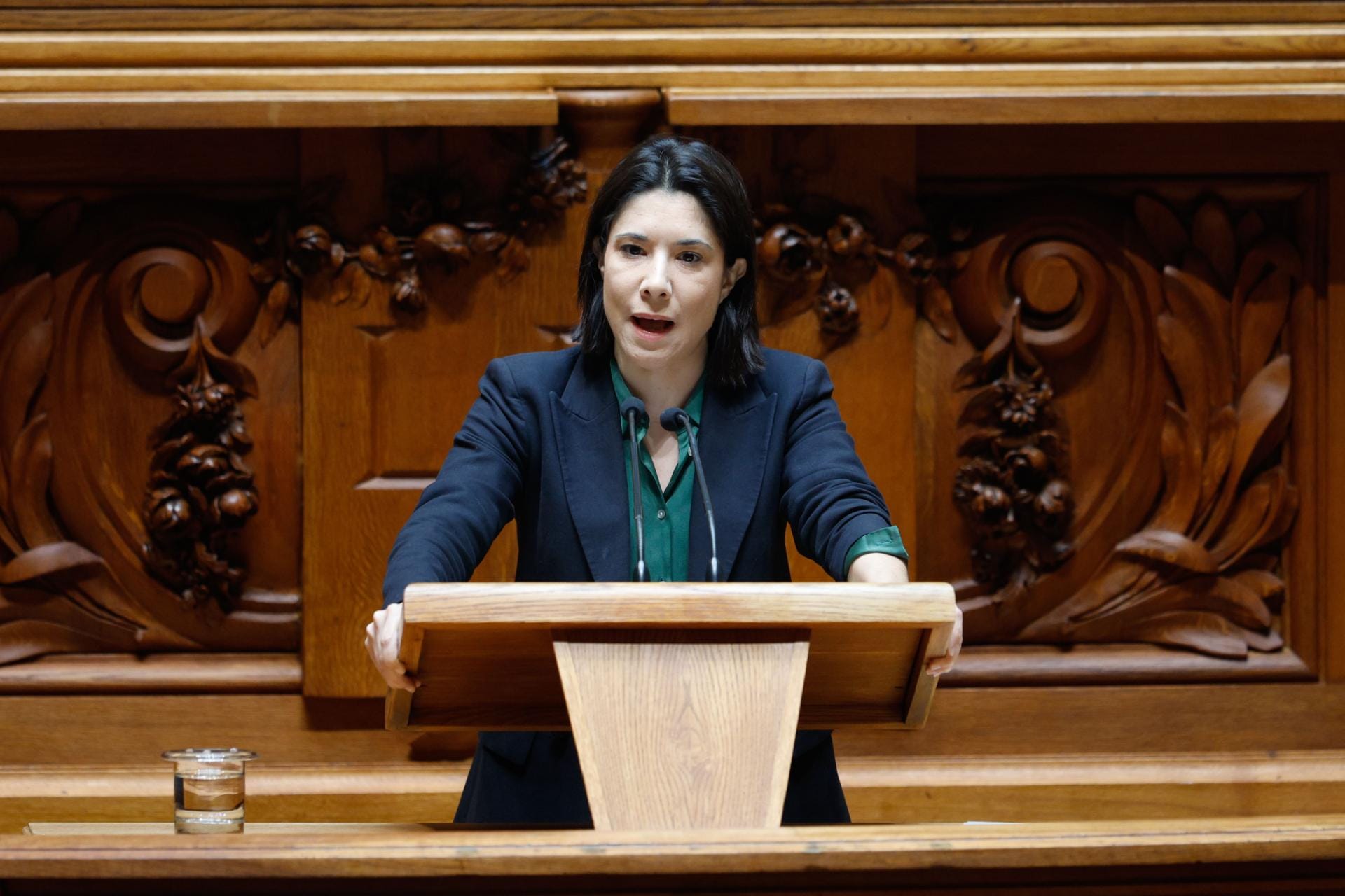 Bloco de Esquerda acusa Governo de "apertar a garganta aos ...