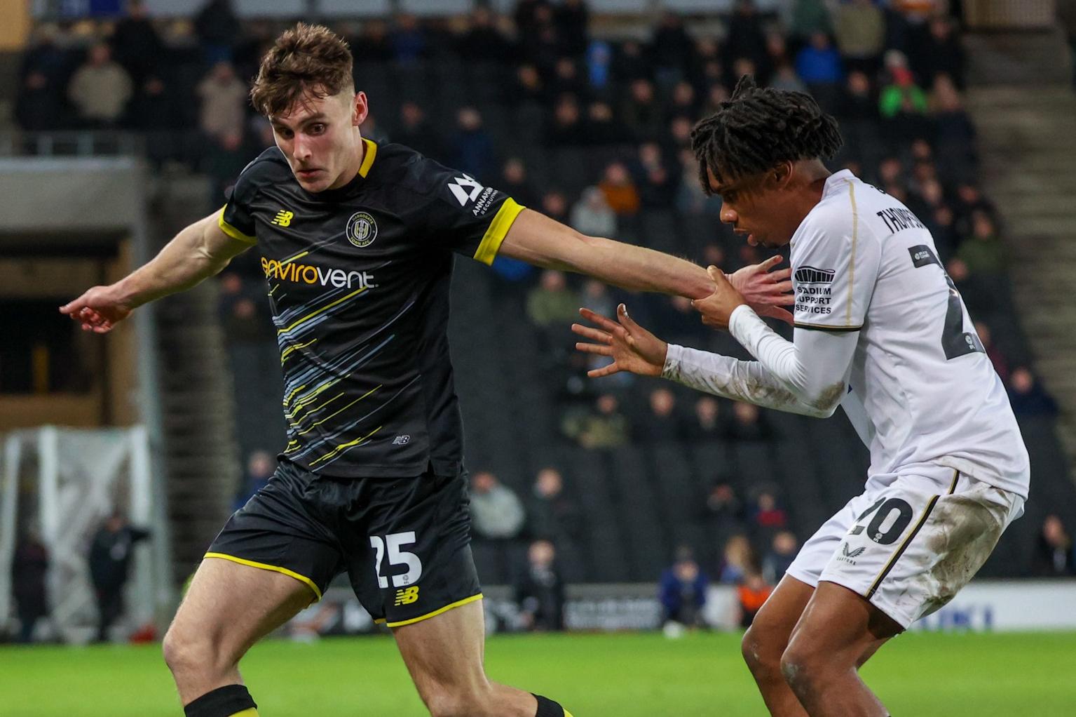 Tom Cursons impresses on Harrogate Town debut but will be given time to ...