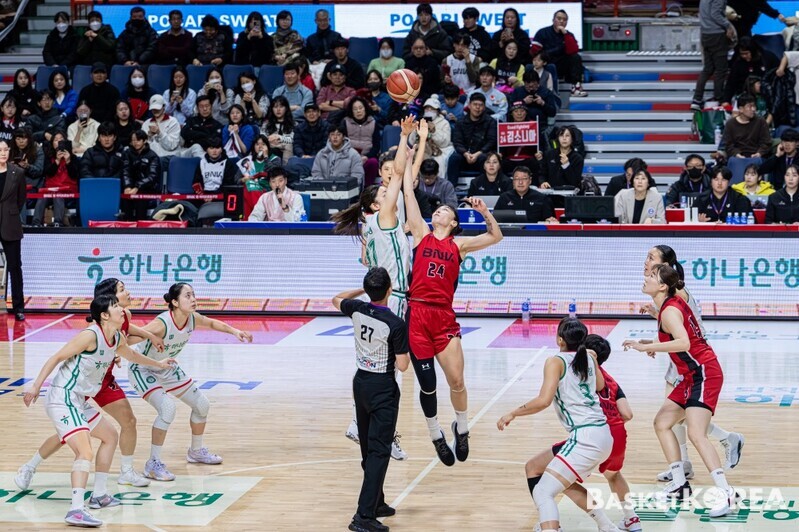 [BK포토] 부산 BNK SUM vs 부천 하나은행 경기 화보