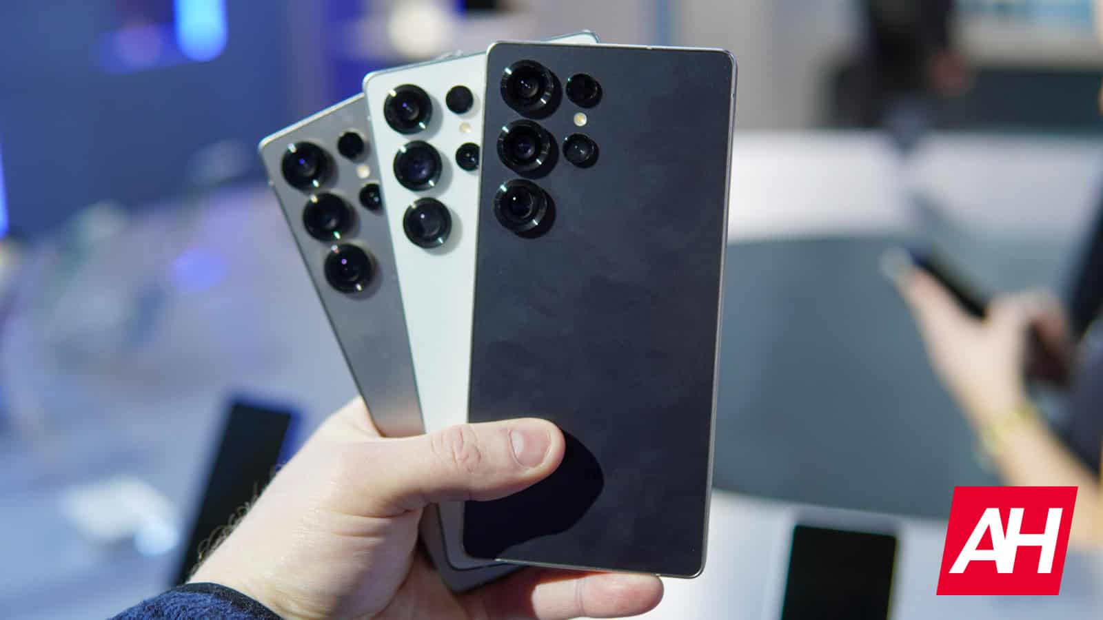 Galaxy S26 Ultra May Get a Downgraded Telephoto Lens