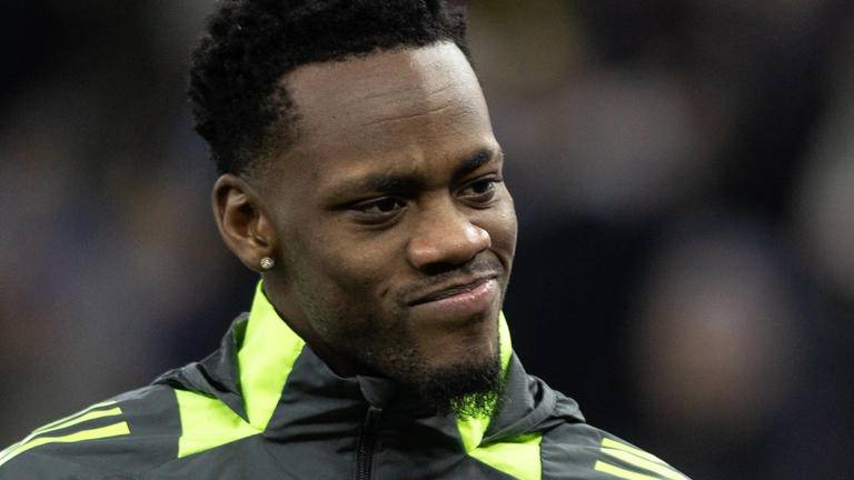 £1,900 per HOUR! Jhon Duran's RIDICULOUS Al-Nassr wages revealed as ... £1,900 per HOUR! Jhon Duran's RIDICULOUS Al-Nassr wages revealed as ...