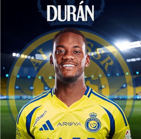 EPL 무너진다…뮌헨 침몰시킨 빌라 FW, 오일 머니에 이적 결심→연봉 300억 사우디행