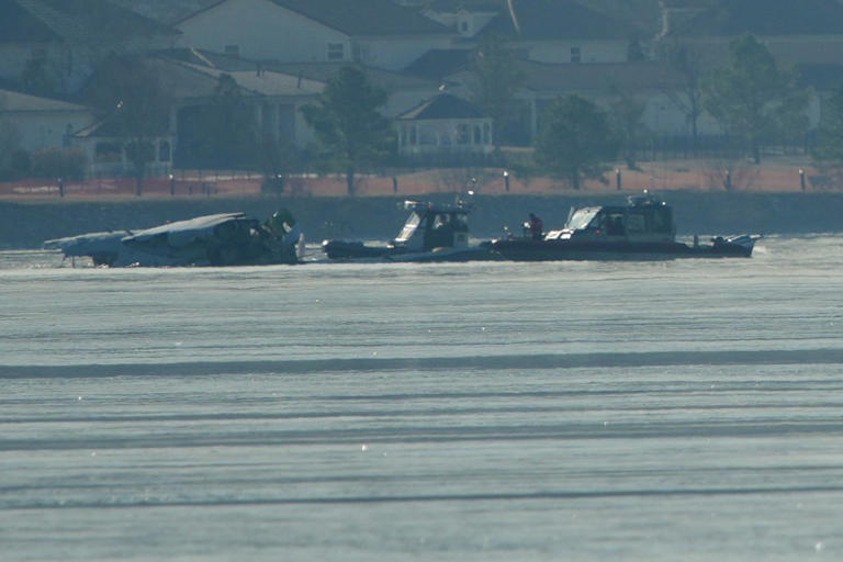 All aboard American Airlines jet feared dead after collision with Army helicopter