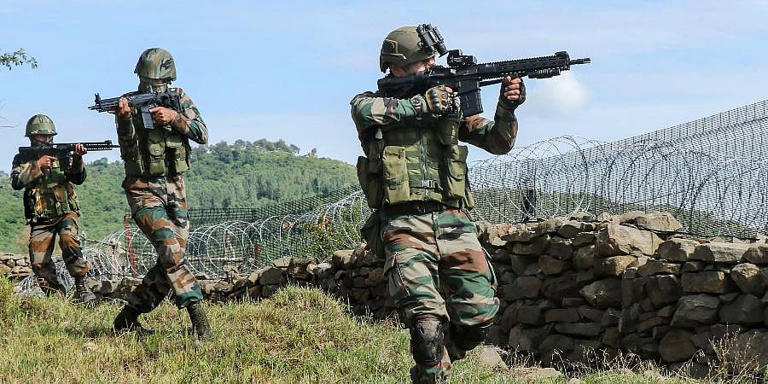 Ceasefire agreement violated along LoC in J&K's Poonch, Pakistani troops intrude into Indian side