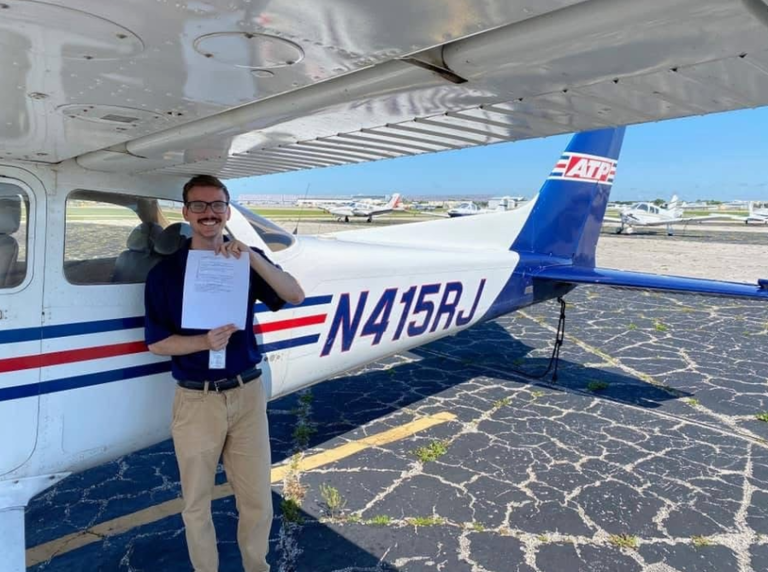 Public memorial planned for D.C. flight co-pilot Sam Lilley