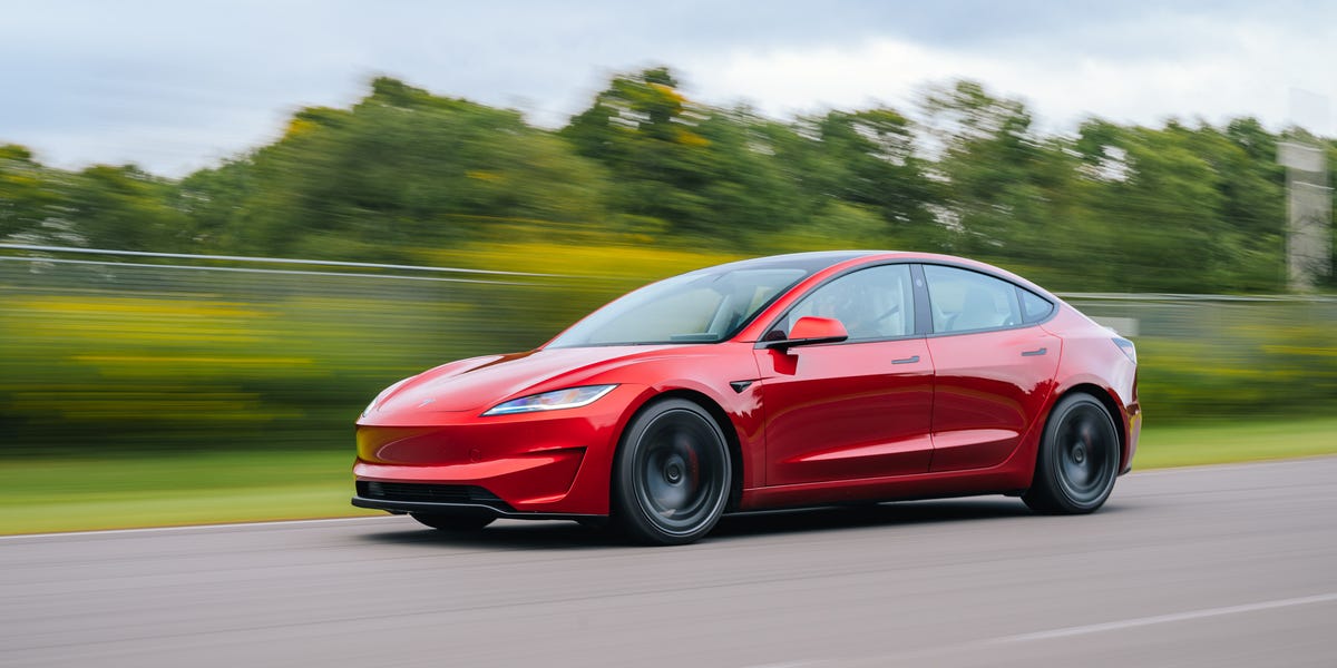 Tesla Promises New Affordable Model, Autonomous Taxis This Year