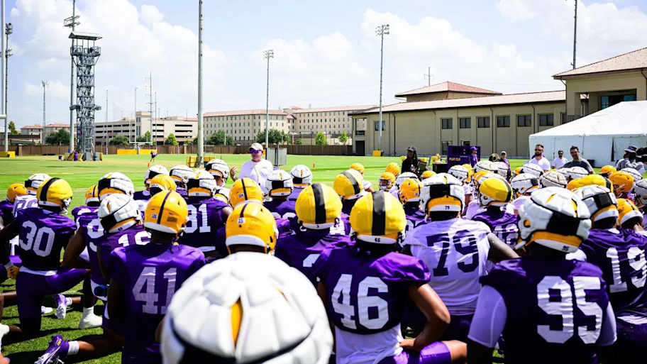 LSU Football Set to Host Top-Five Offensive Lineman in America for ...