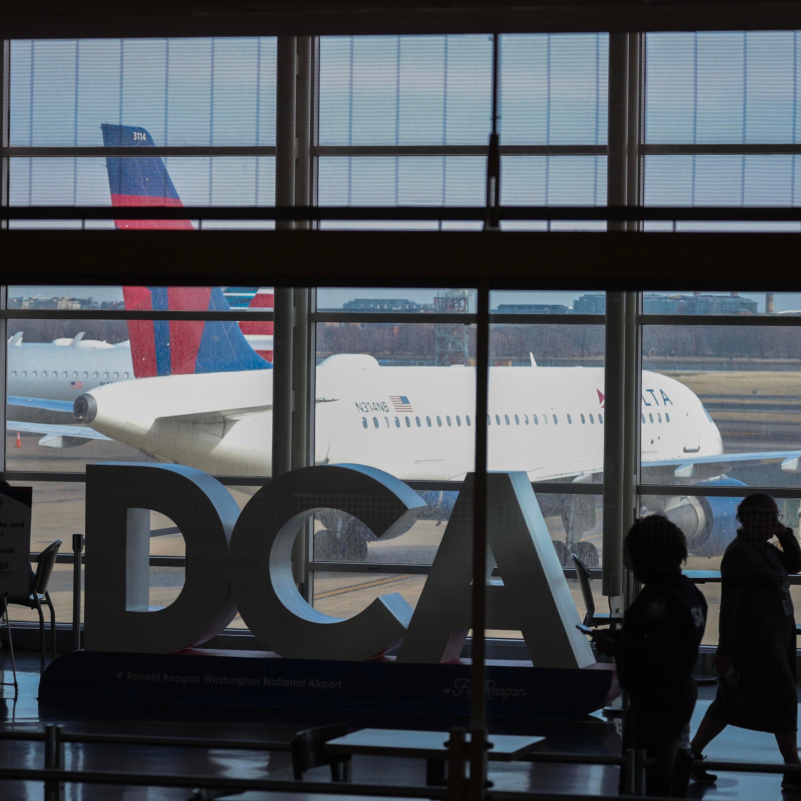 Trump appoints new FAA administrator after vacancy during deadly plane ...