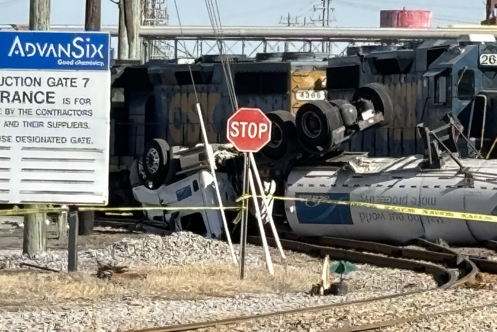 Hopewell: CSX train collides with tractor-trailer. Crash under ...