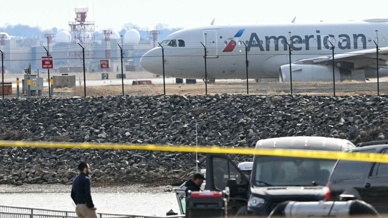 Flight crew on American Airlines flight that crashed was based out of ... Flight crew on American Airlines flight that crashed was based out of ...