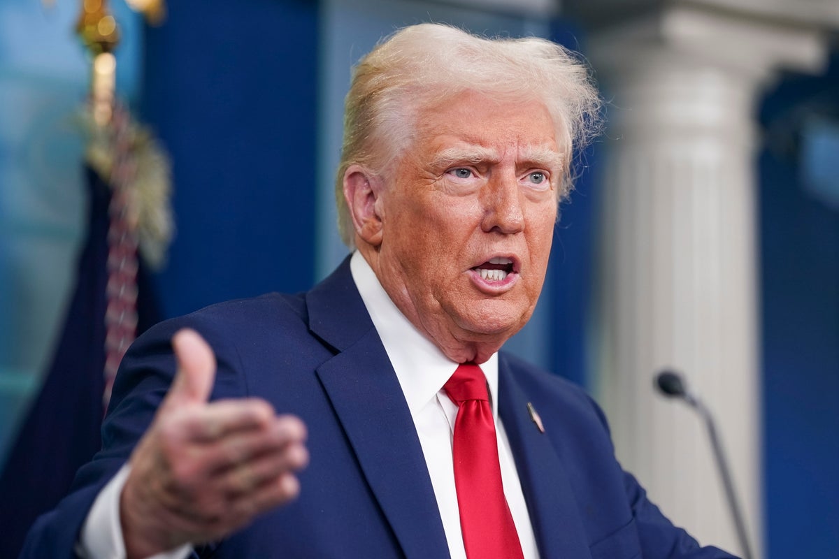 Donald Trump talks so much that the White House needs to hire more ...