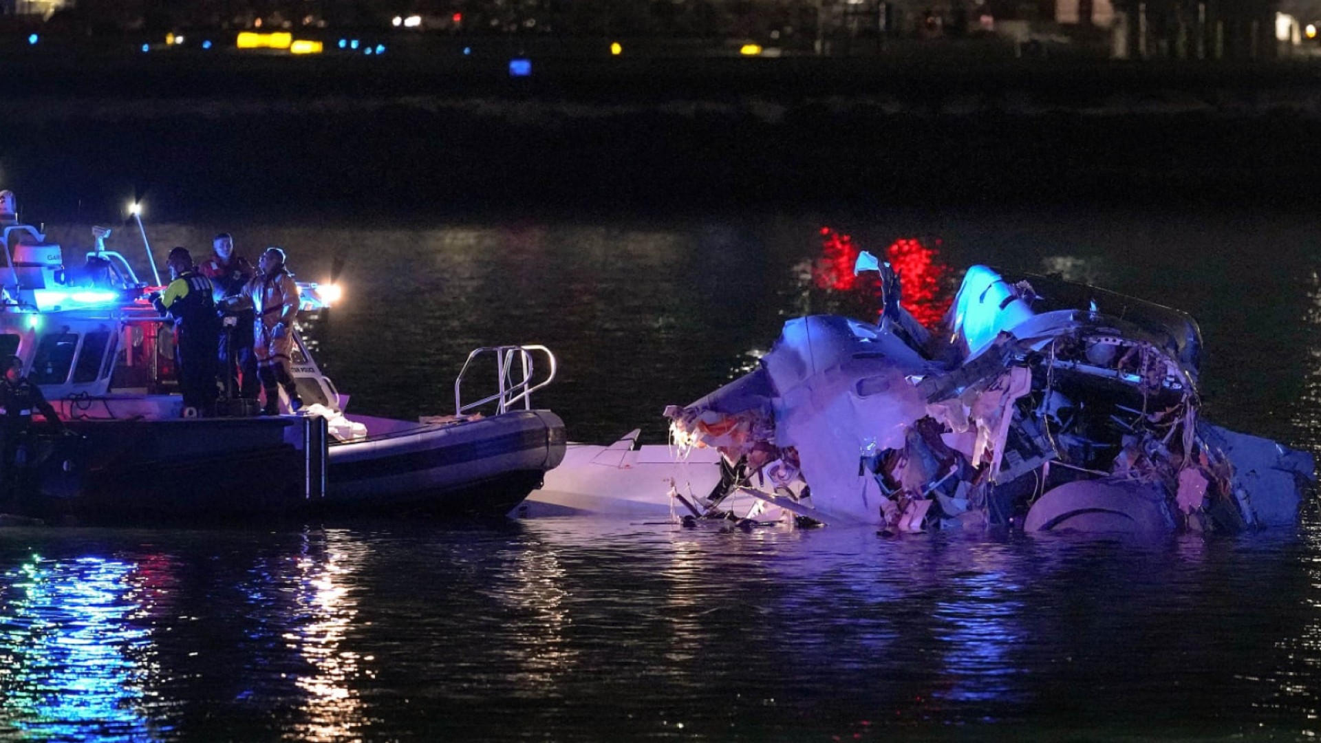 Diving expert breaks down recovery efforts for deadly crash amid icy ...