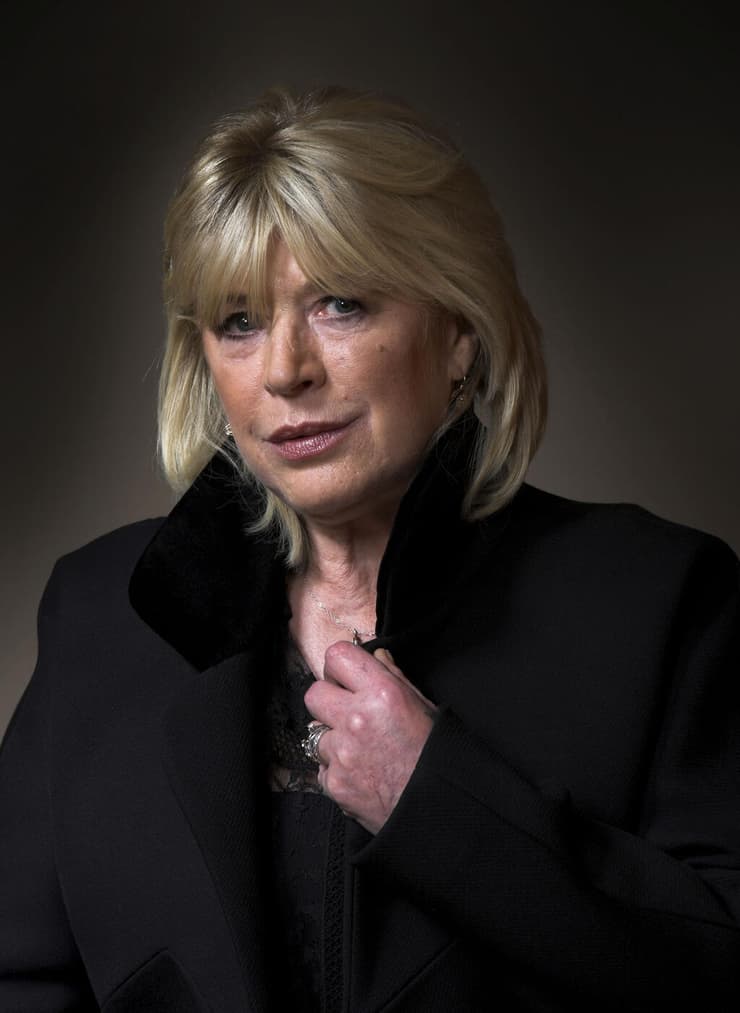 מריאן פיית'פול הלכה לעולמה בגיל 78