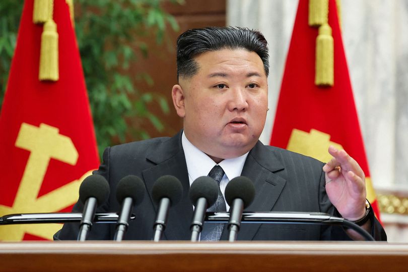 Handwritten 'praying' note from Kim Jong-un found on North Korean ...
