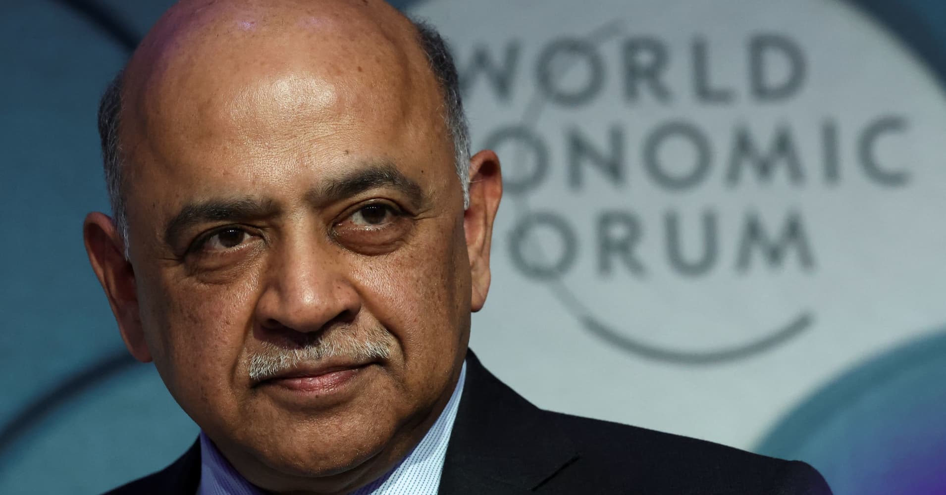 IBM rallies 13%, notches best day since 2000 on strong earnings