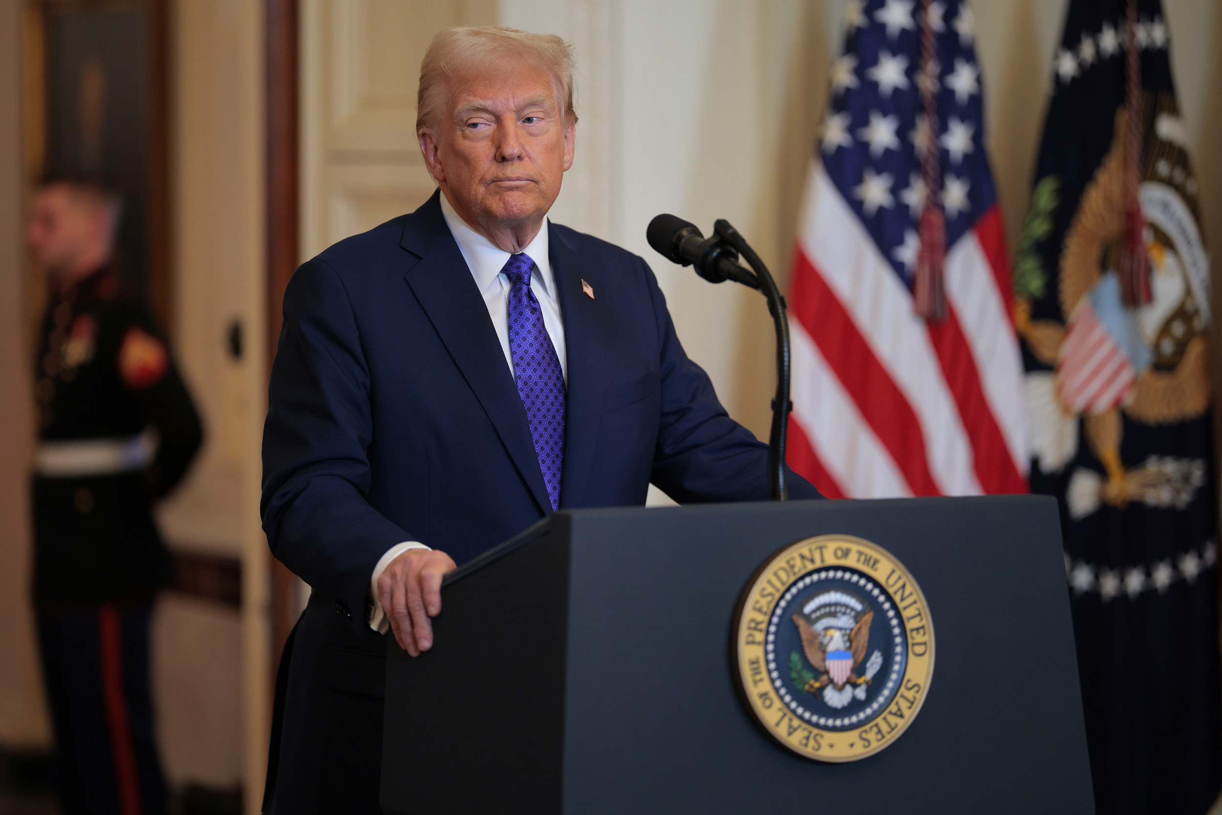 Trump To Slap 25% Tariff on Imports From Mexico and Canada