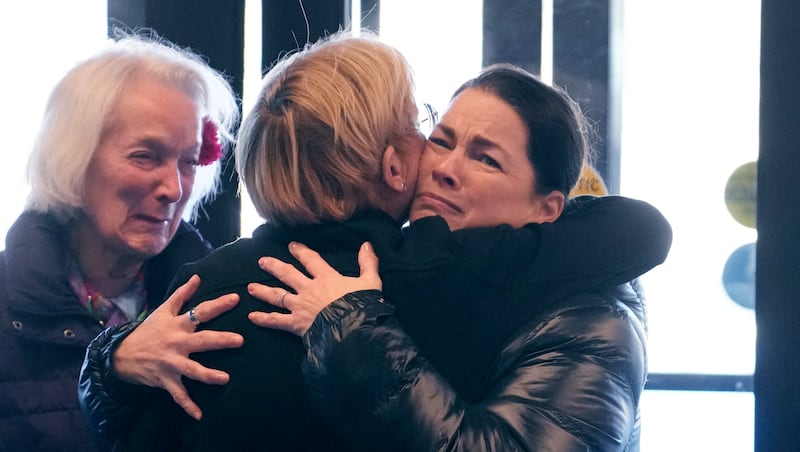 14 from U.S. figure skating community aboard plane that crashed near ...