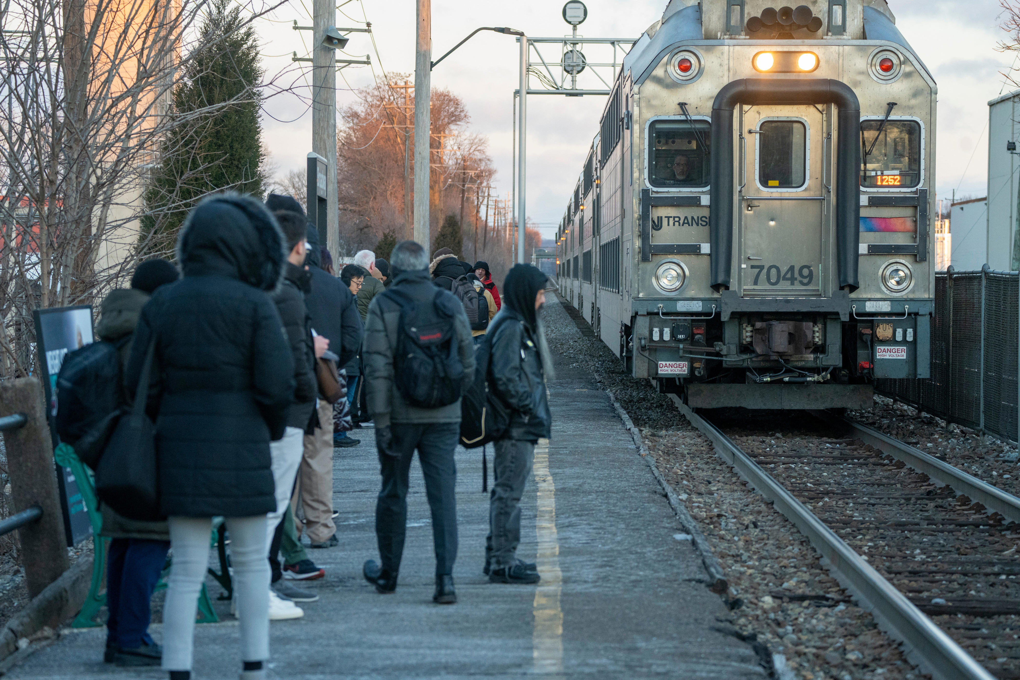 NJ Transit engineers walk out, halting all train service