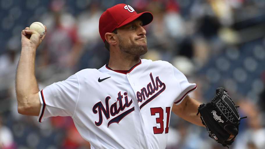Legendary Washington Nationals Pitcher Agrees to Deal With Toronto Blue ...