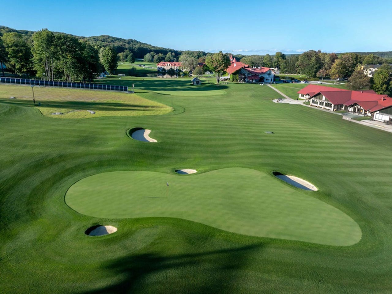 Michigan resort plans June opening for new par-3 course on a ski slope ...