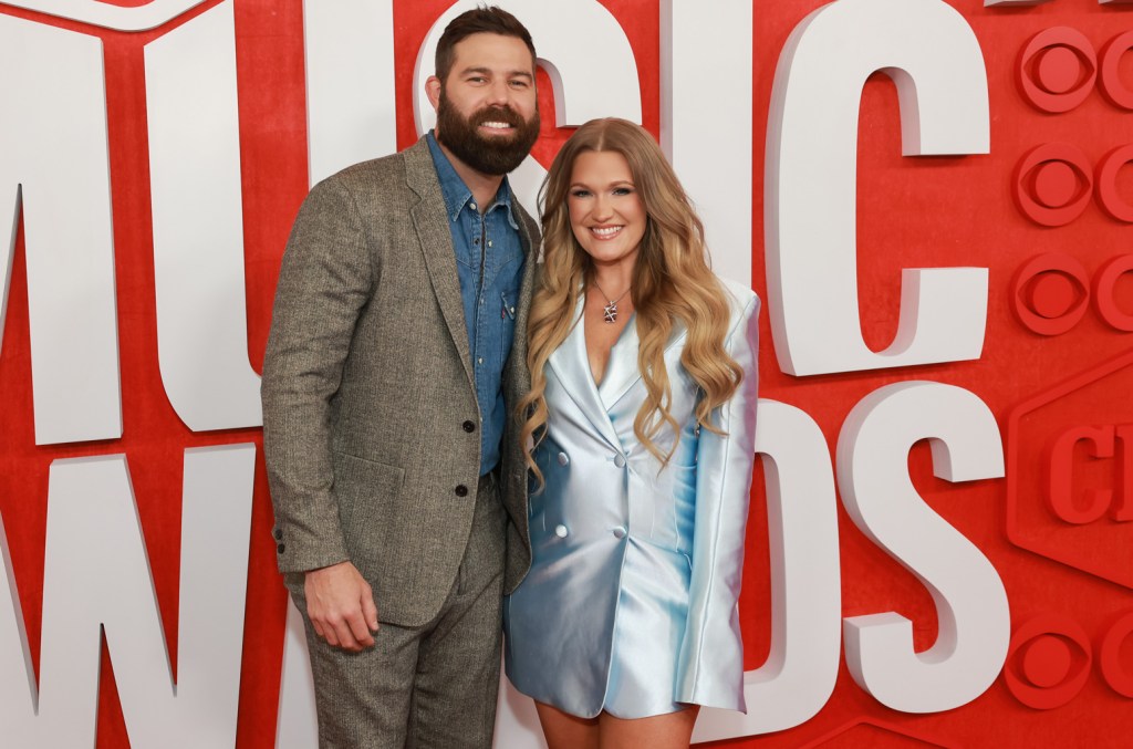 Jordan Davis, Wife Kristen Share They're Expecting Baby No. 4 With ...