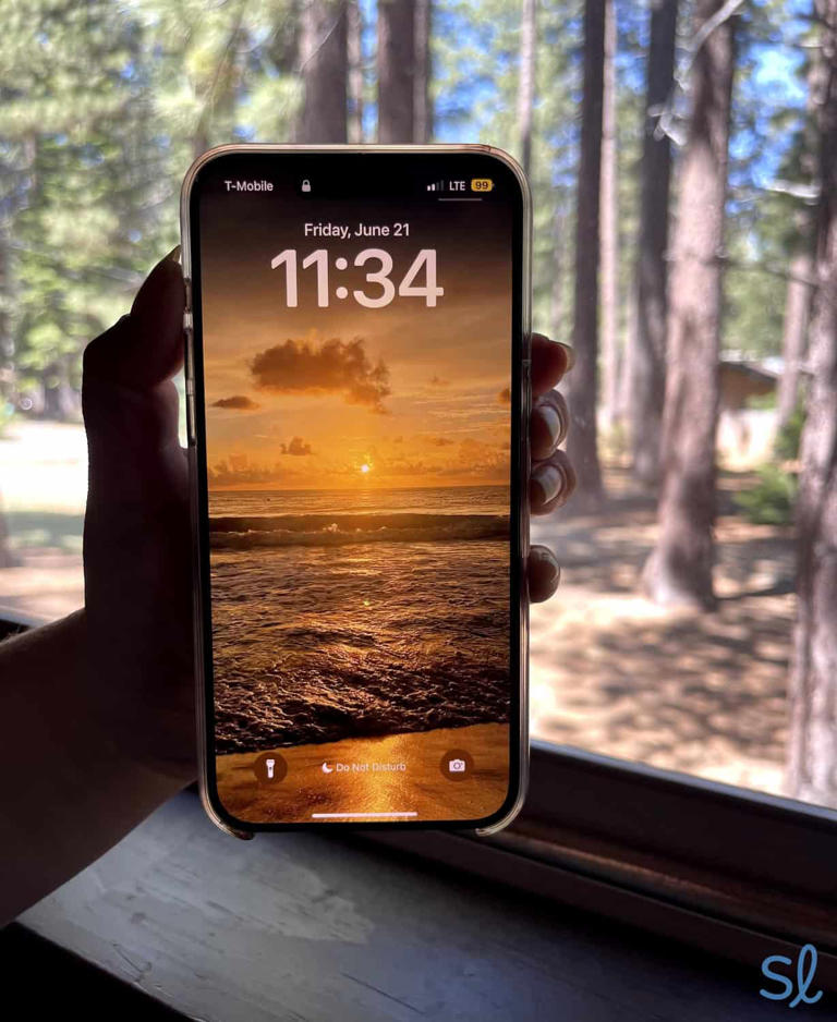 Best Cell Phones for Seniors in 2025, Tested and Reviewed by Tech Experts