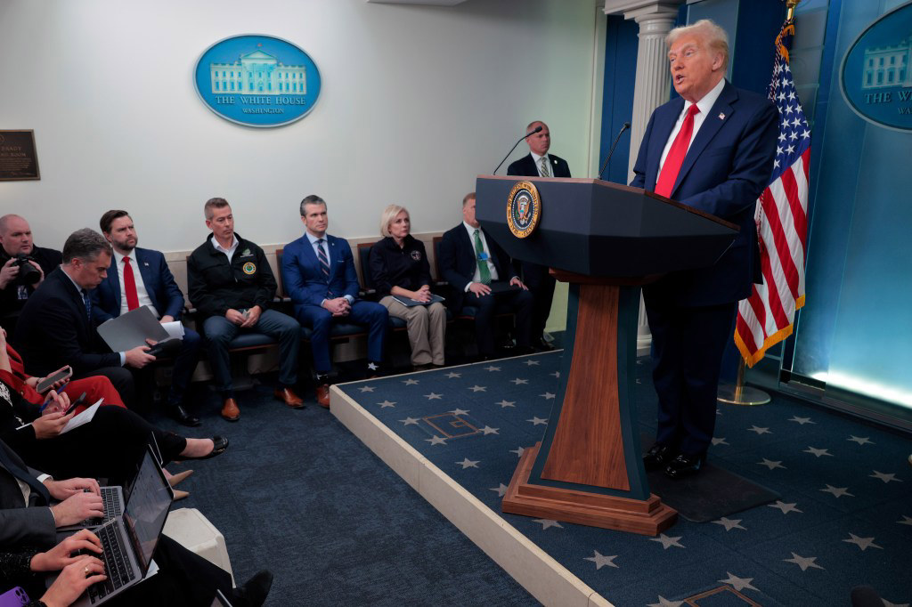 Donald Trump Says DEI Is To Blame For D.C. Air Collision Despite ... Donald Trump Says DEI Is To Blame For D.C. Air Collision Despite ...