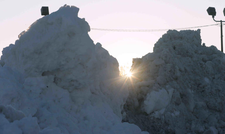 Winter storm warning in Delaware. Difference of winter storm watch vs ...