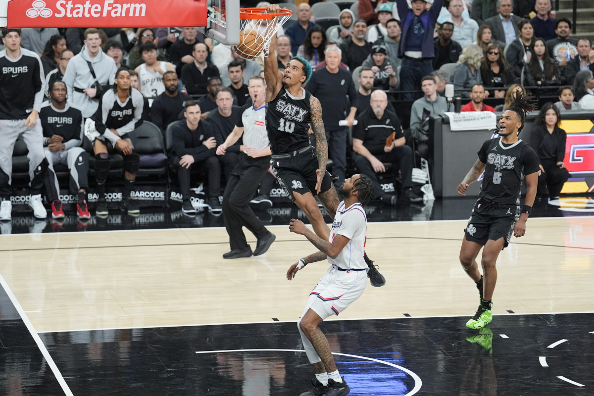 Mitch Johnson Explains Recent Spurs' Roster Change, He Likes What He Sees